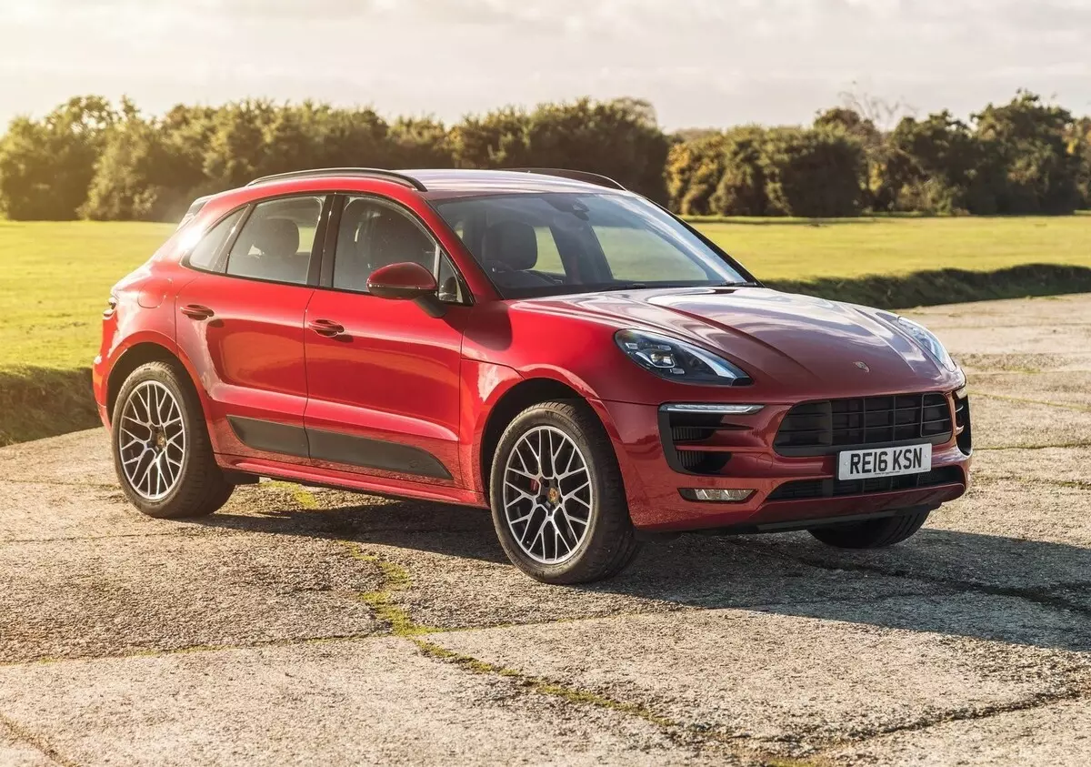 Mae Porsche yn ysgubo dros fersiwn trydan Crossover Macan 40336_1