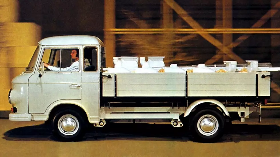 barkas_b1000_pritschenwagen_2