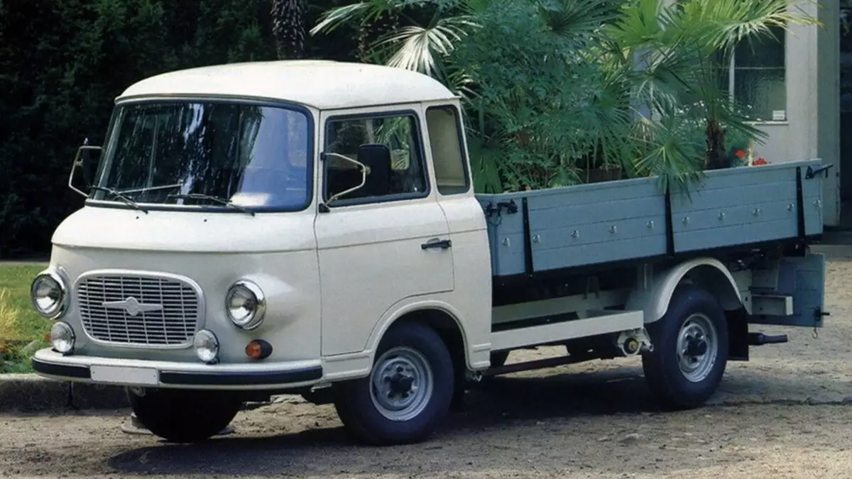 barkas_b1000_pritschenwagen.