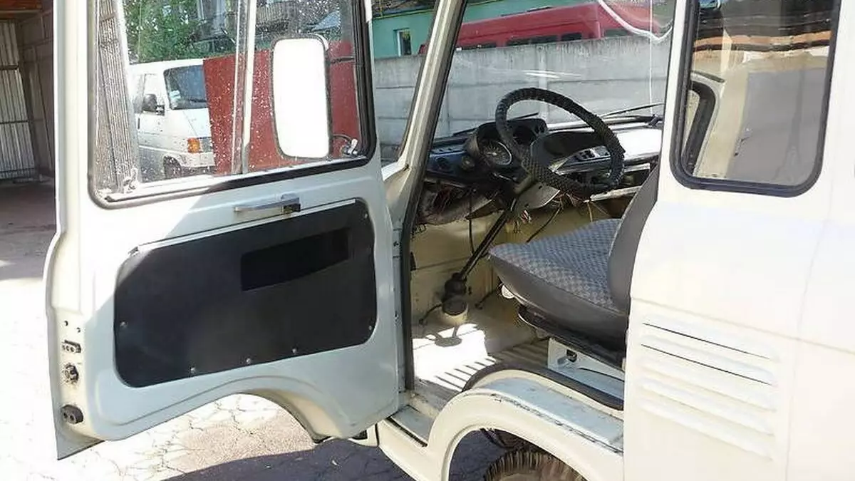 Челны социализмі: Barkas B1000 микроавтобусты дамыту тарихы 40365_52