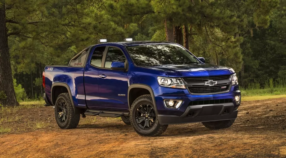 Chevroletはコロラド州ピックアップの2つのセッションを紹介しました：Midnight EditionとZ71 Trail Boss 40496_1