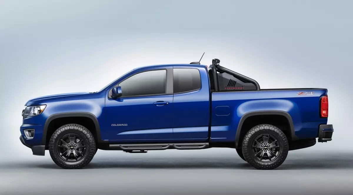 Chevrolet ngenalake rong sesi saka Colorado milih: Midnight Edition lan Z71 Treil Boss 40496_5