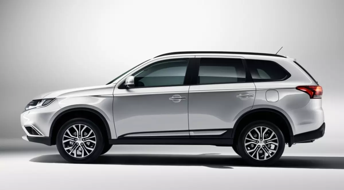 Mitsubishi huet ugefaang nei Outlander Phev ze verkafen 404_4