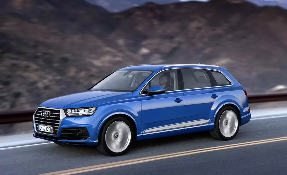 2016_AUDI_Q7_1