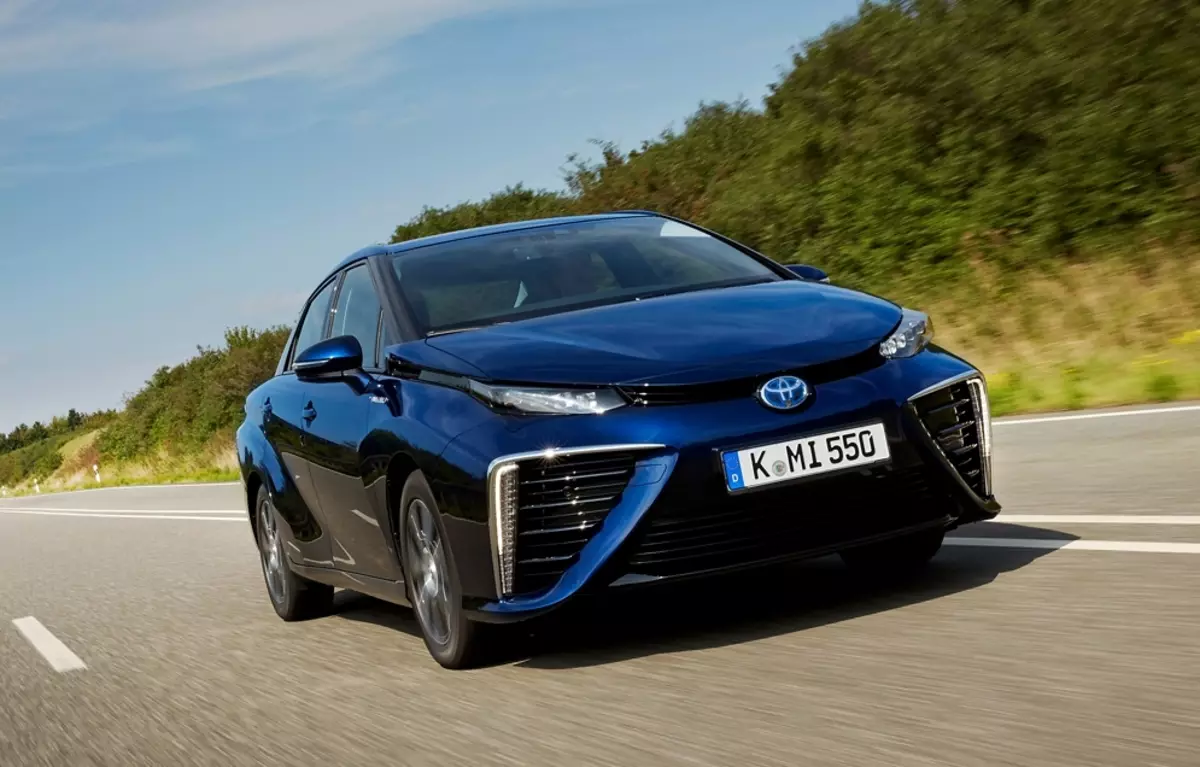 TOYOTA_MIRAI_54.JPEG。