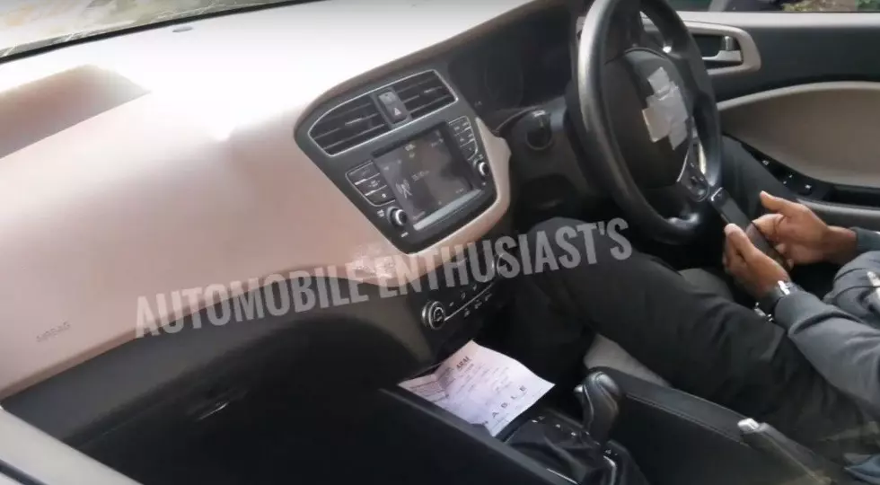 Aggiornato Hyundai I20 Hatchback girato sul video 40593_4