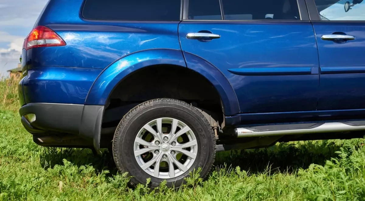 چند اینچ: آزمون طولانی Mitsubishi Pajero Sport 405_9