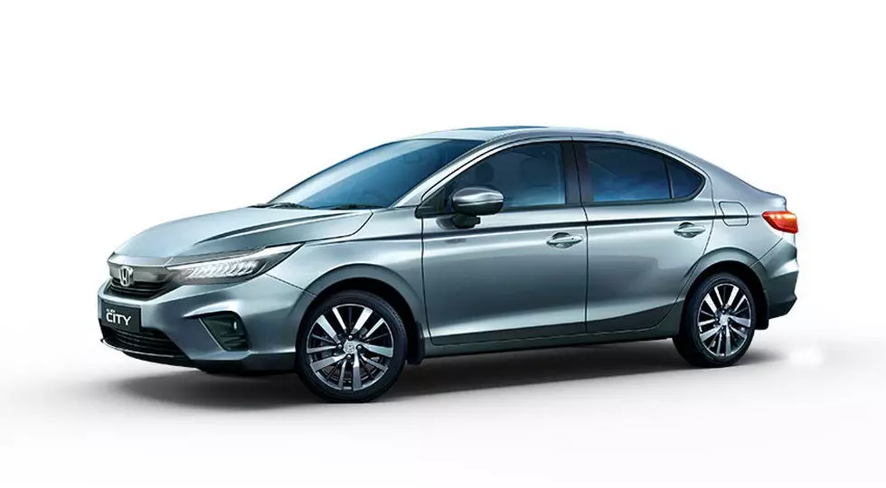 Concorrente do Solaris da Honda: Duas gerações estão à venda, mas Diesel é agora apenas novo sedan 40609_3