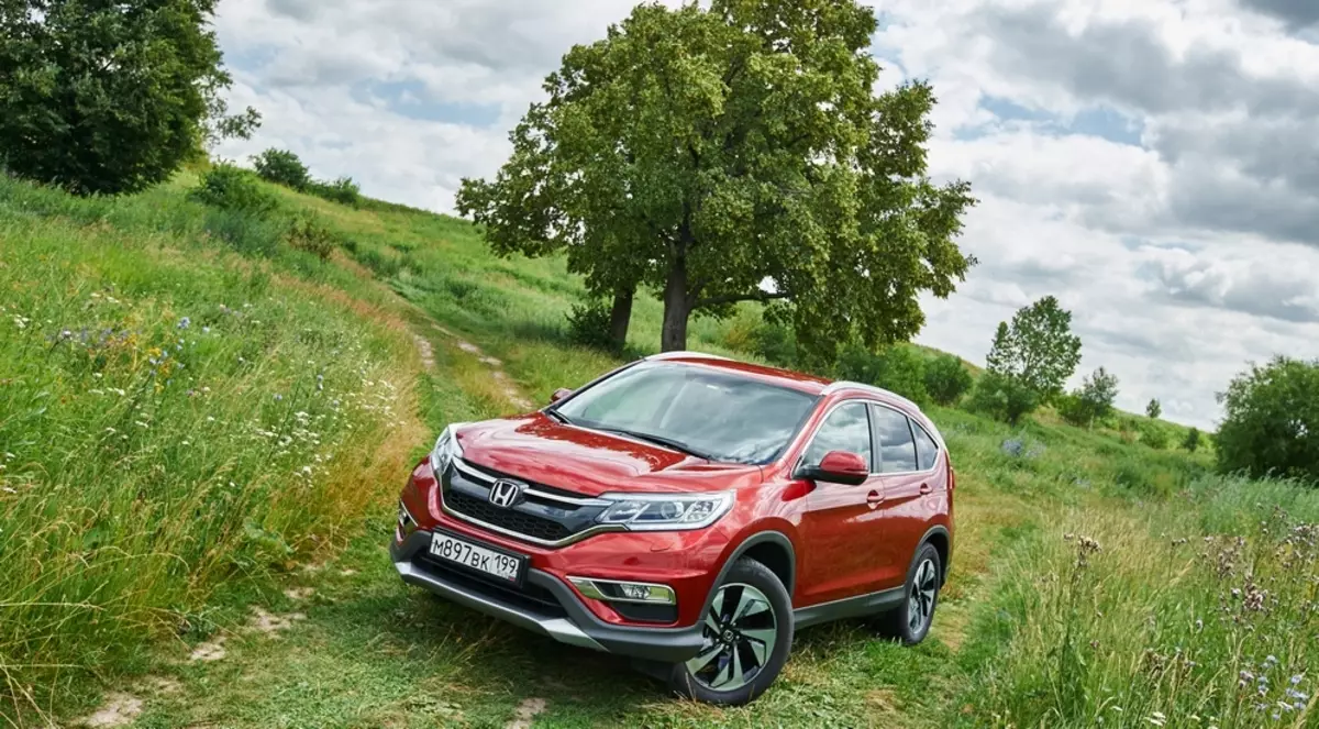 Test Drive ĝisdatigis Honda CR-V 2.0: mola atmosfera fenomeno 40629_47