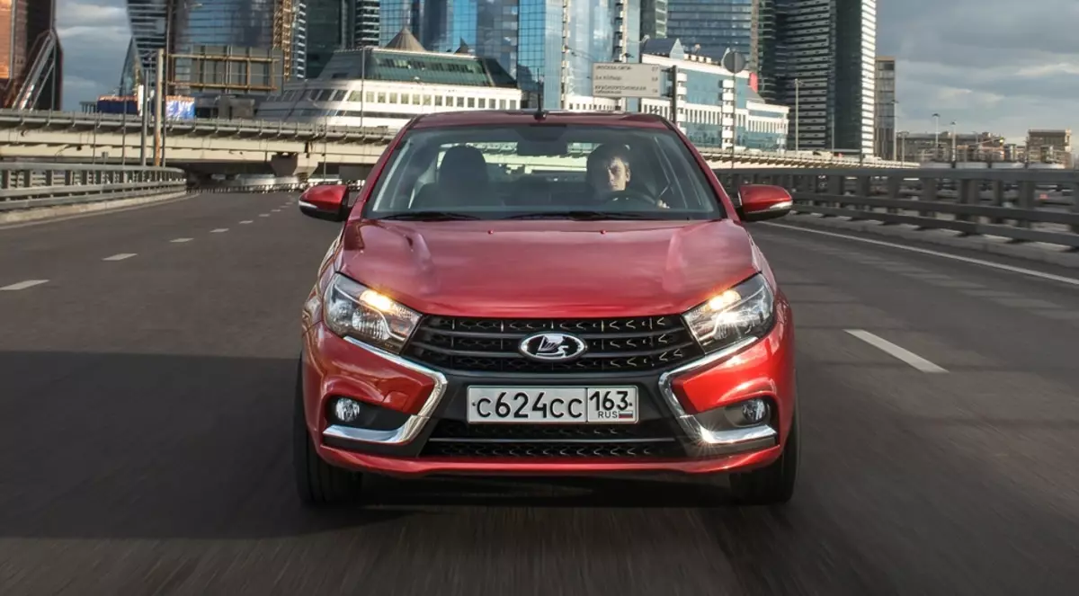 A produción de Lada Vesta está por diante do previsto 40671_2