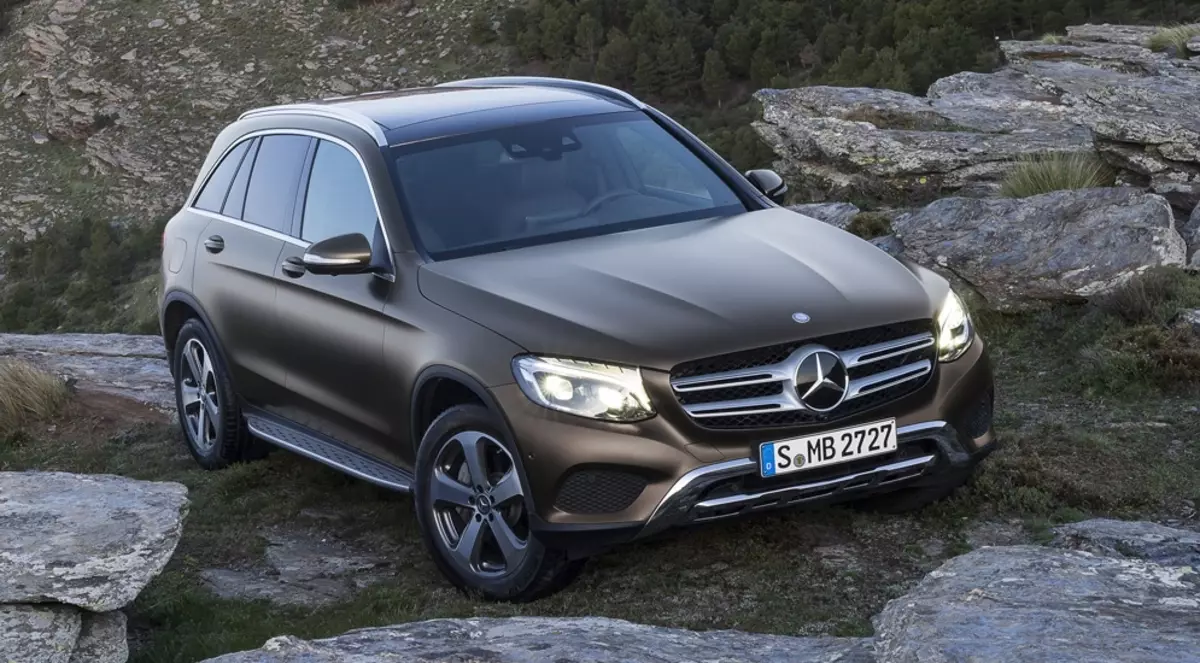 Mercedes memberi tahu tentang harga GLC baru 406_1