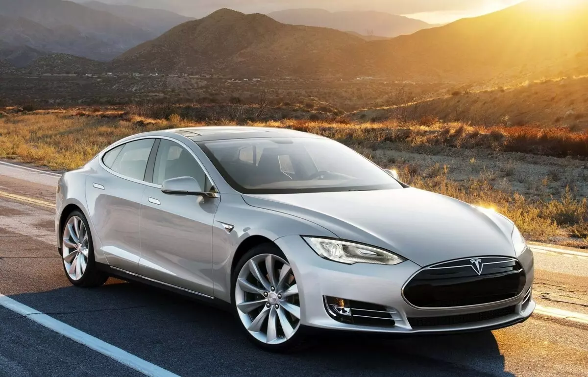 A feszültség növekedése: A Tesla hetente 2000-es autót gyűjtött össze 40753_6