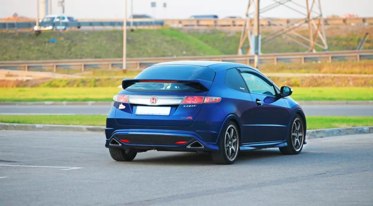 Honda Civic Tip R FN2 Mülkiyet: Federal ve Yarış Parkurları için 40757_3