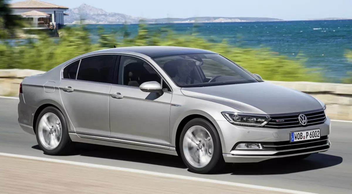 რუსული ფასები და ახალი თაობის Volkswagen Passat- ის კონფიგურაცია დეკლარირებულია. 40799_1