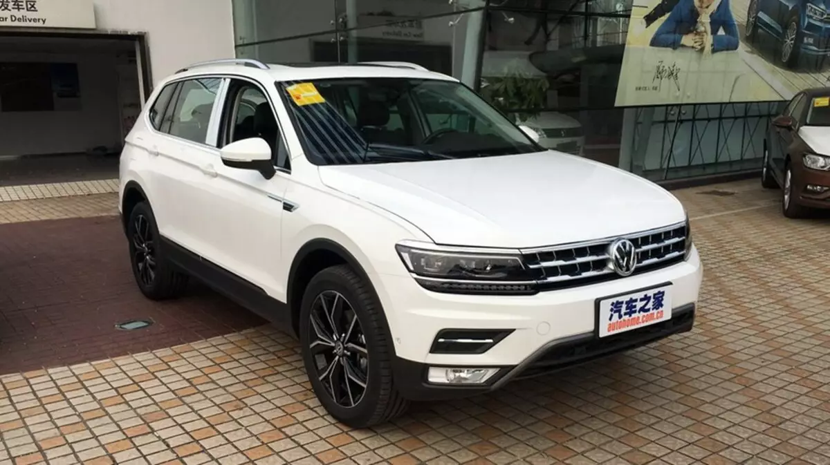 Volkswagen သည် Tiguana ရှည်လျားသောဗားရှင်းကိုတင်ပြခဲ့သည် 40842_3