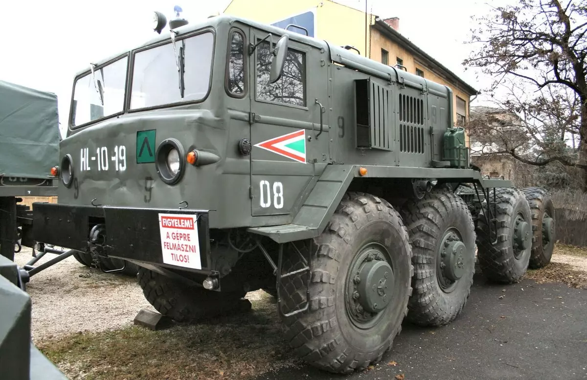 Третата генерација Маз-537 трактор во вооружените сили на Унгарија (од Архивата на Ф.Абор)