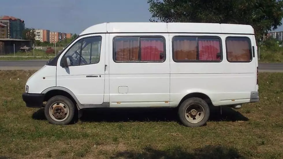 Kami memindahkan untuk laluan: Sejarah Pembangunan Minibus Gazelle Gaz-3221 41082_17