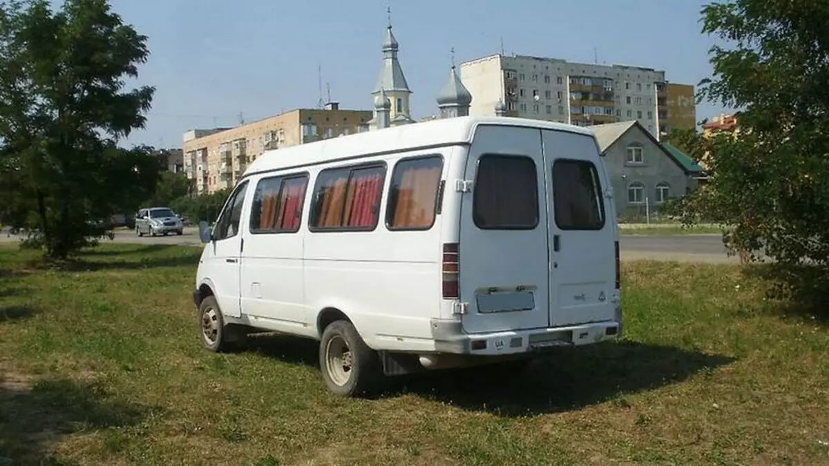 Siirrämme kulkua: Gazelle Gaz-3221: n minibussien historia 41082_18