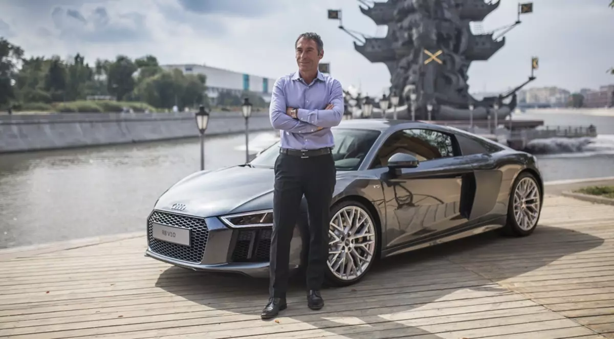 Në Rusi, zyrtarisht paraqiti gjeneratën e dytë të Audi R8 41087_5