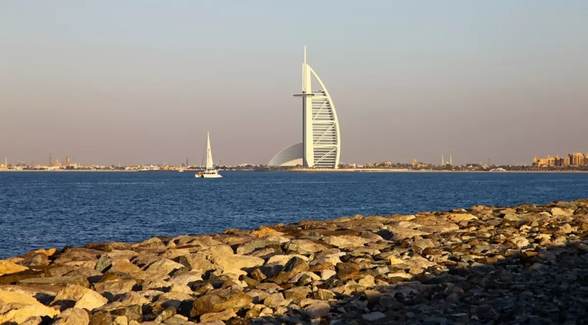 Skyscrapers, Autodrome u Jeep Safari: Ivvjaġġar lejn Dubai 41106_12