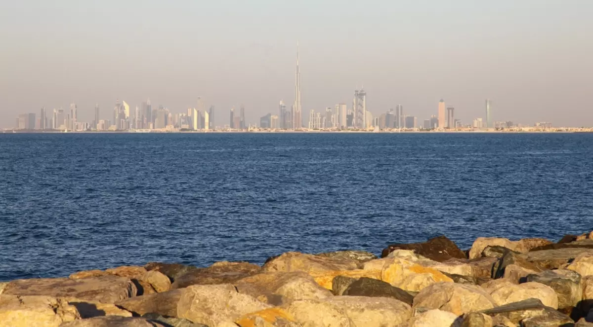 Skyscrapers, Autodrome u Jeep Safari: Ivvjaġġar lejn Dubai 41106_14