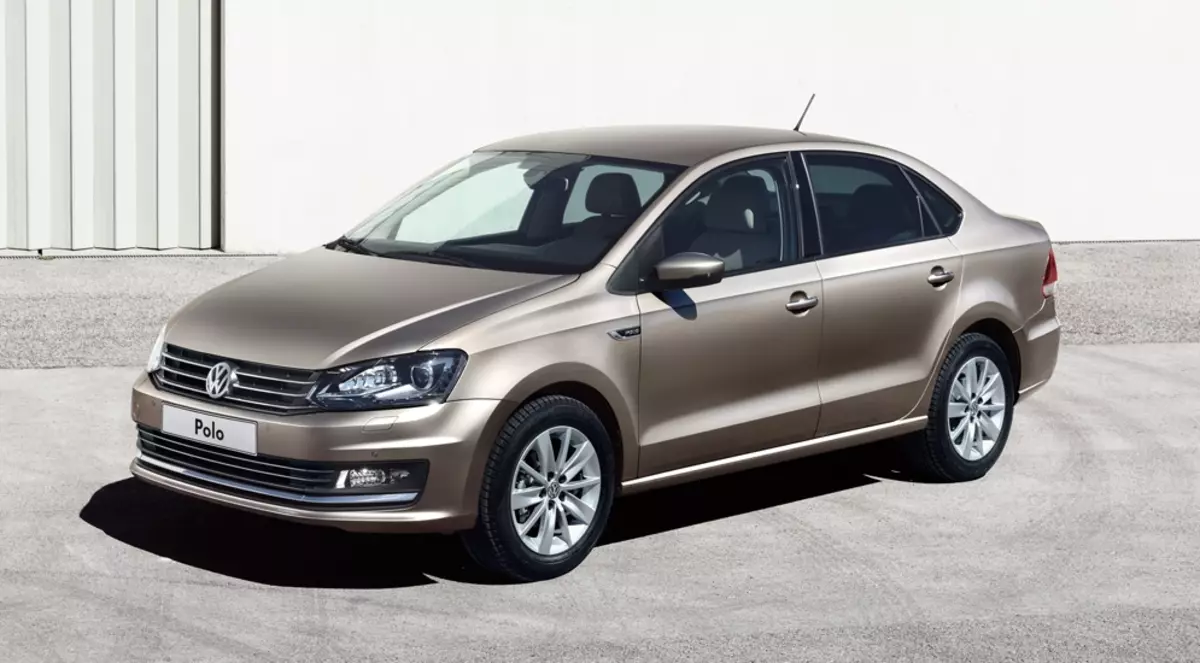 Volkswagen_polo_sedan_3.jpeg