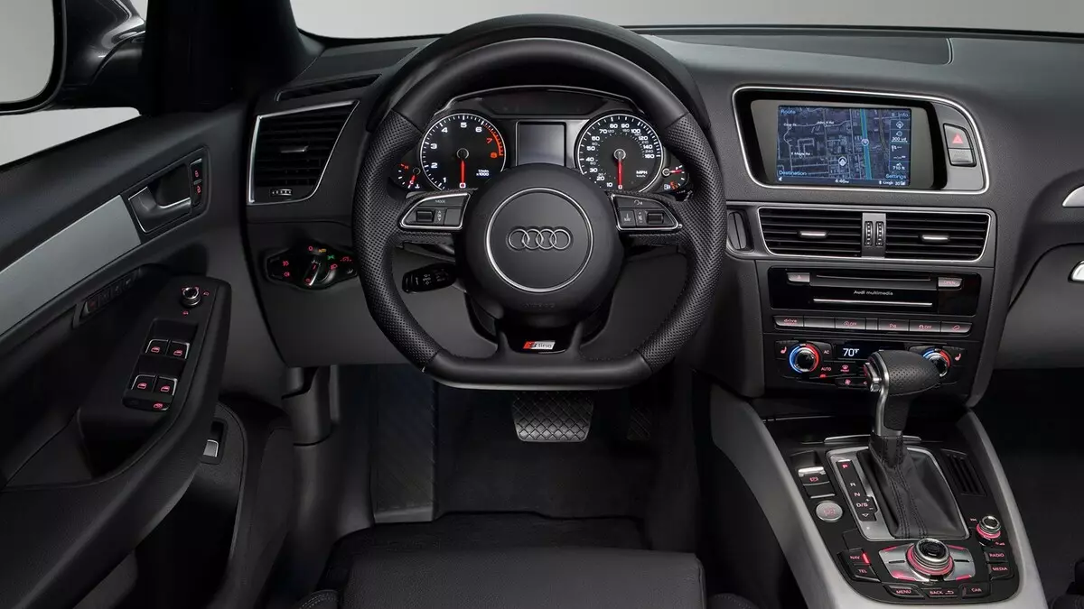 Audi Yeni Q5-nin bir fənərini göstərdi 41477_4