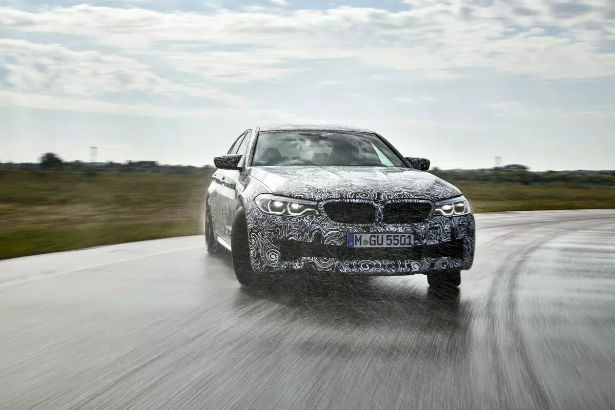 Санҷишҳои аввали прототипи BMW M5: Седан бераҳмона бо 