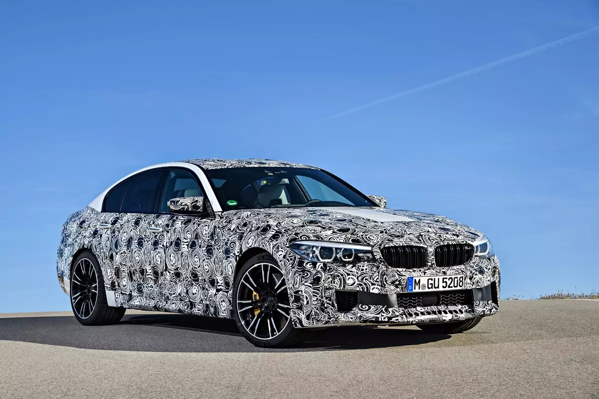 BMW M5 ಪ್ರೊಟೊಟೈಪ್ನ ಮೊದಲ ಟೆಸ್ಟ್: ನಿರ್ವಹಣಾ 