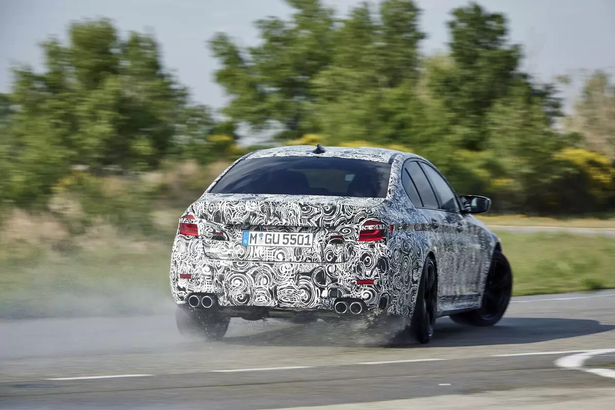 Санҷишҳои аввали прототипи BMW M5: Седан бераҳмона бо 