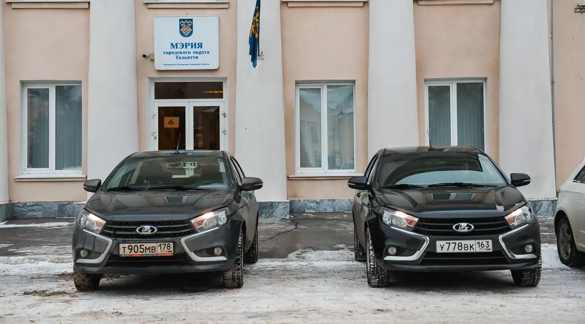 Tjenestemenn på Lada Vesta: Togliatti Mayor fortalte om sin servicebil 41777_4