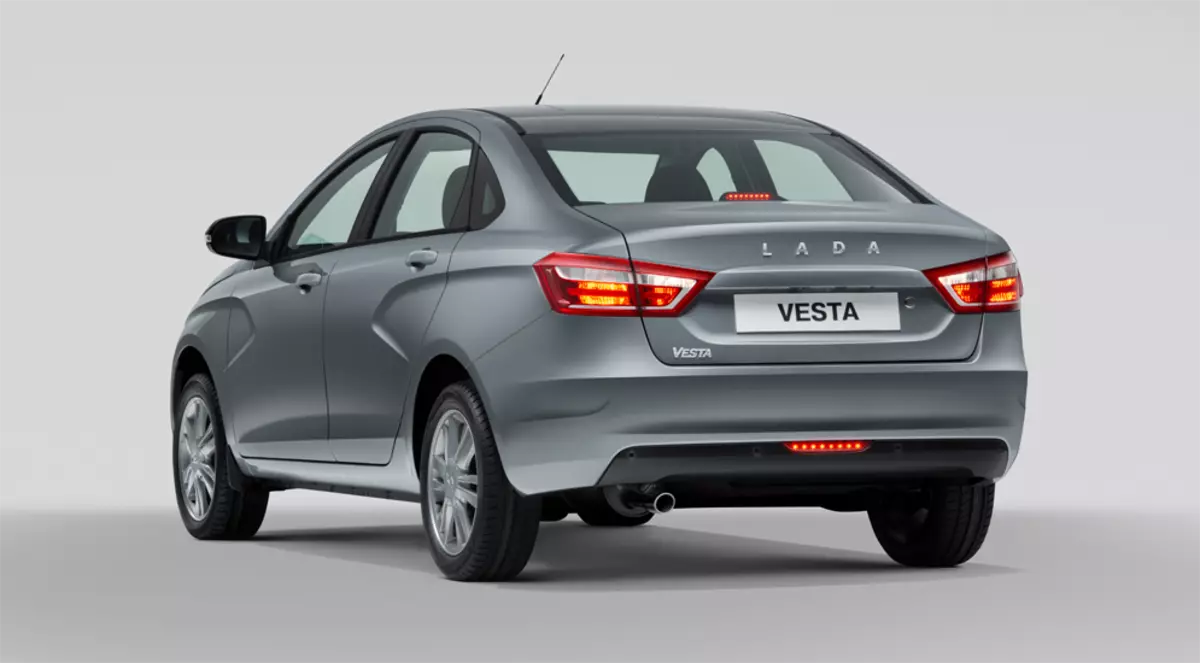 Der Gewinner der Quest erhält die Schlüssel zu Lada Vesta aus den Händen von Steve Mattina 41785_3