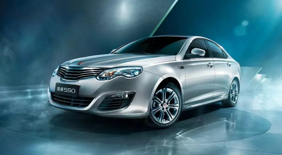 Orang Cina sedang bersedia untuk perdana sedan premium baru 41928_5