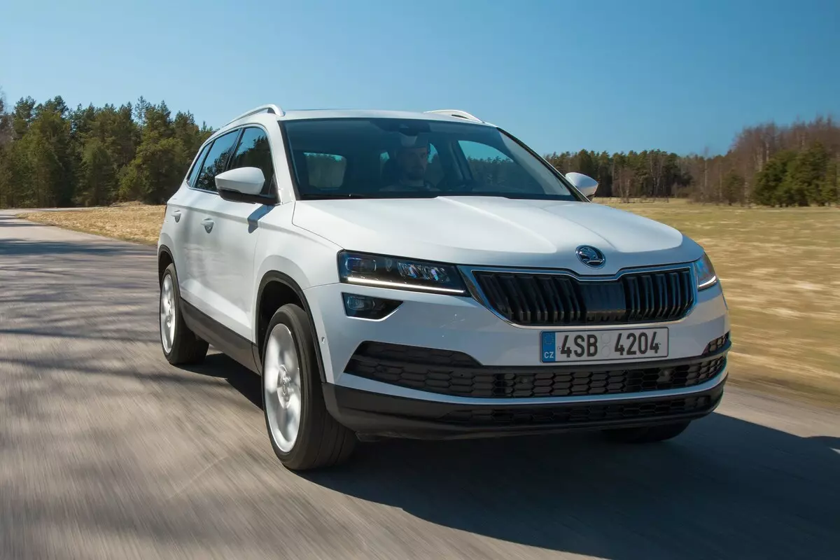 Tes pisanan saka Prototype Skoda Karoq: nyaman, modern, nanging bising ing lubang 42036_1