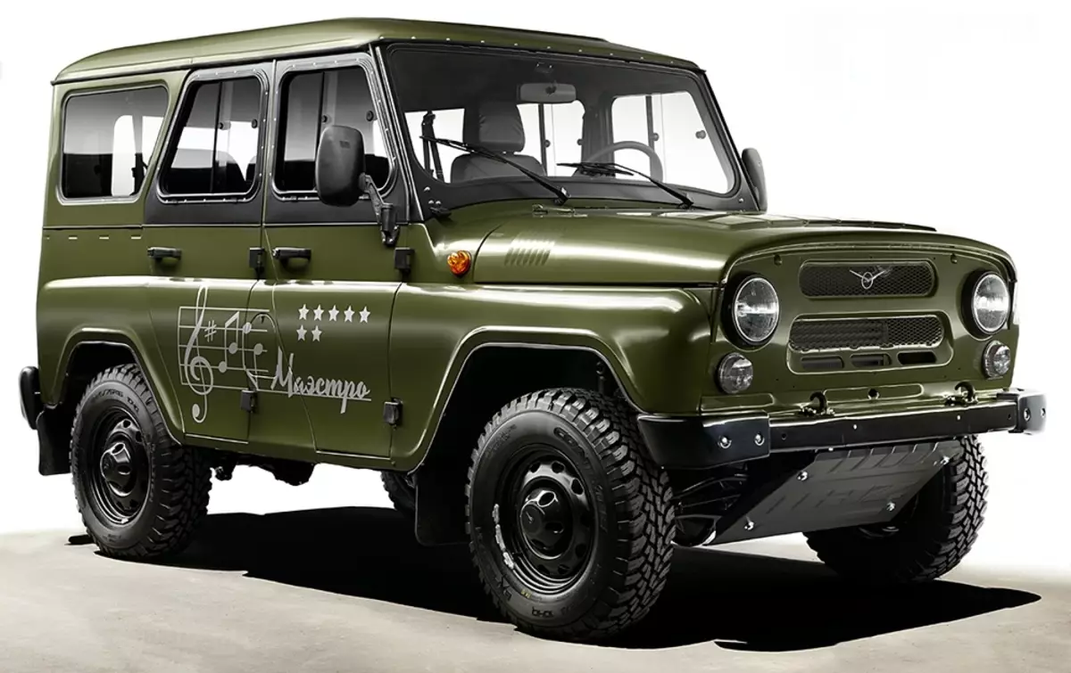 Uaz_hunter_pobednaya_seriya_4.jpeg.