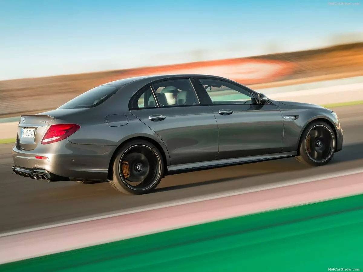 Primele teste Mercedes-AMG E63 S: Rachetă brutală și confortabilă 42339_4