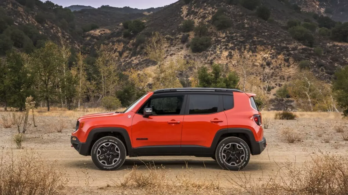 Salg av Jeep Renegade Crossover i Brasil økte 26 ganger 42346_9