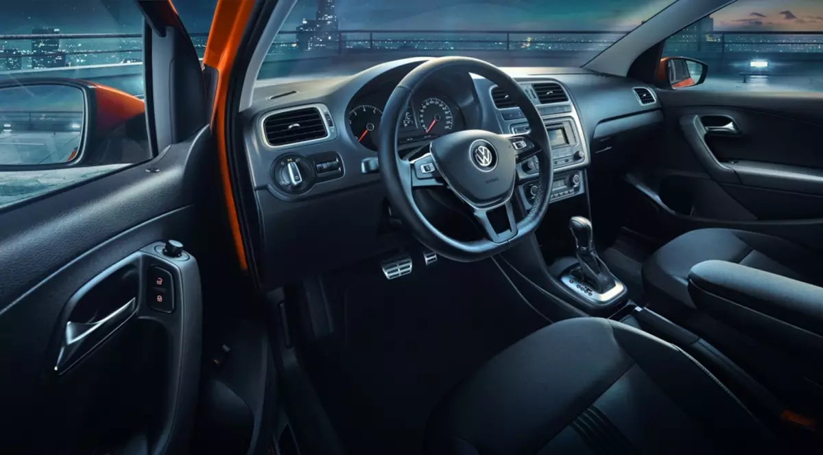Ny Volkswagen dia manolotra fonosana manokana an'i Polo amin'ny mpiara-miasa manokana 42410_5