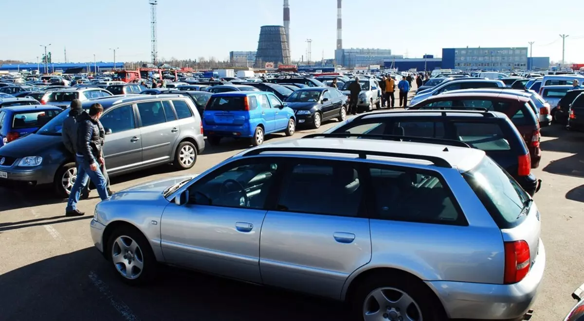 Mark van tweedehandse gebruikte motors in Kaunas City