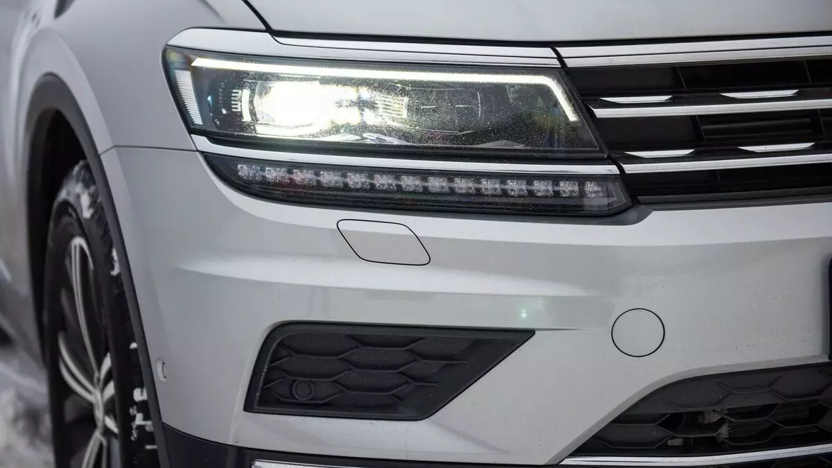 ปีของ Tiger และ Iguana: ทดสอบไดรฟ์ Volkswagen Tiguan 2.0 Tigu 42613_62