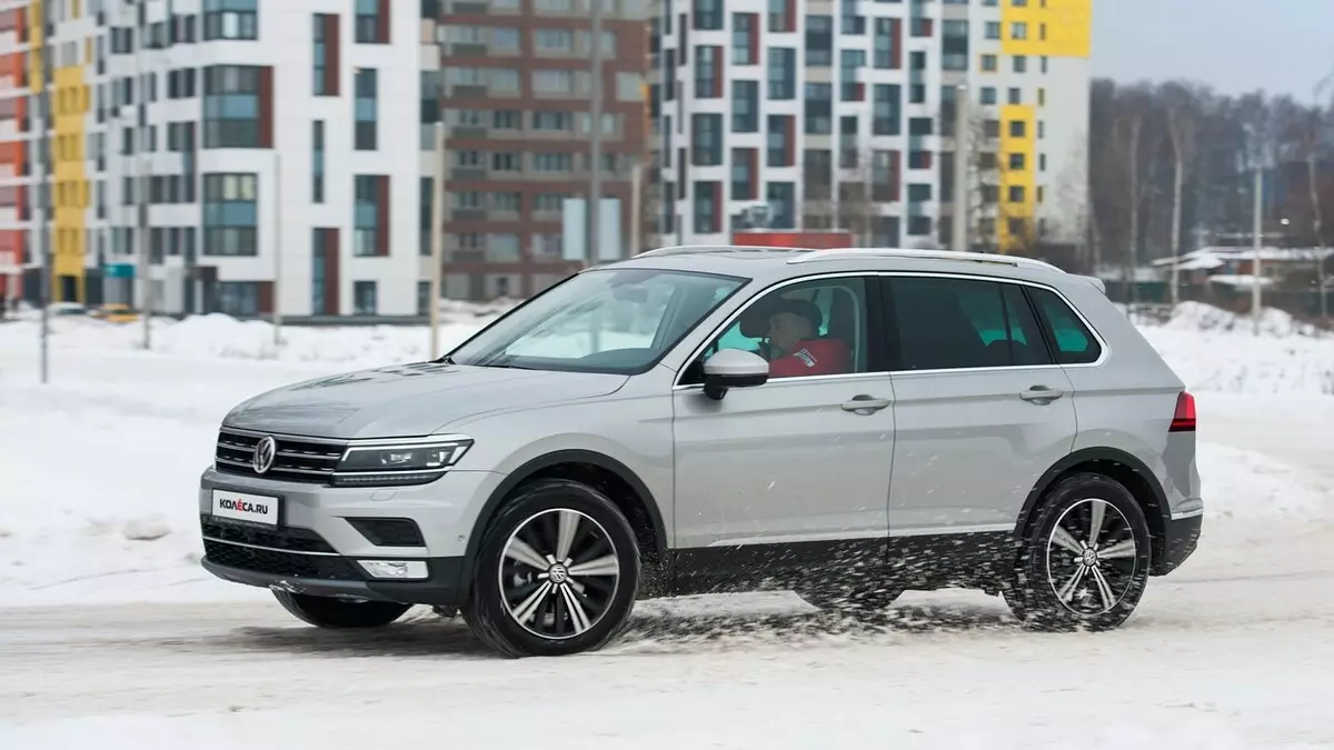 ปีของ Tiger และ Iguana: ทดสอบไดรฟ์ Volkswagen Tiguan 2.0 Tigu 42613_68