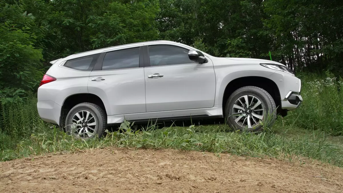 Aktivering: Testkörning Nya Mitsubishi Pajero Sport 42881_27