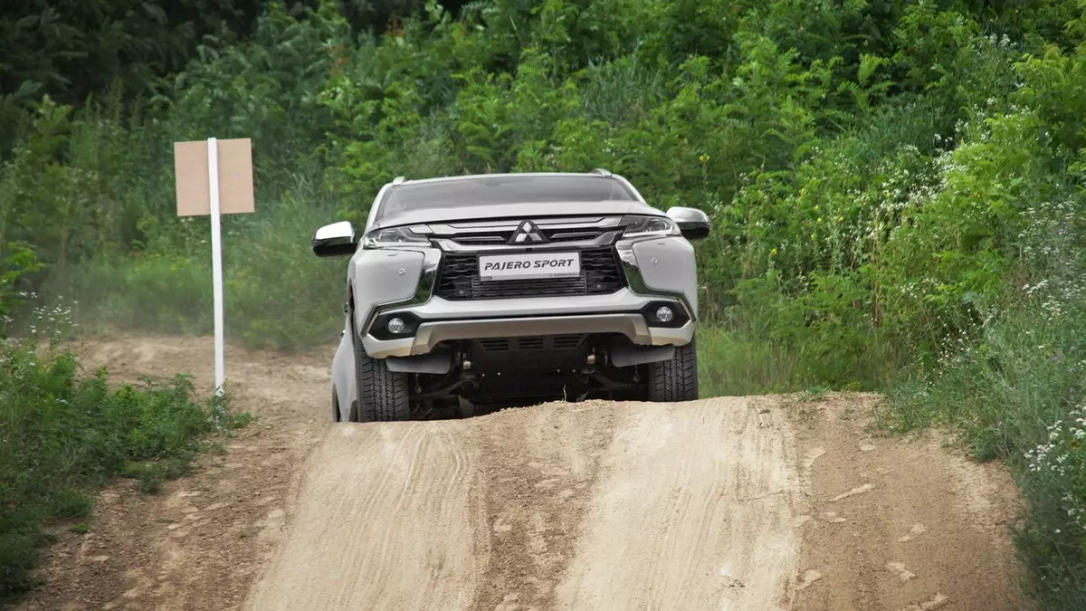 Taġixxi: Test Drive New Mitsubishi Pajero Sport 42881_31