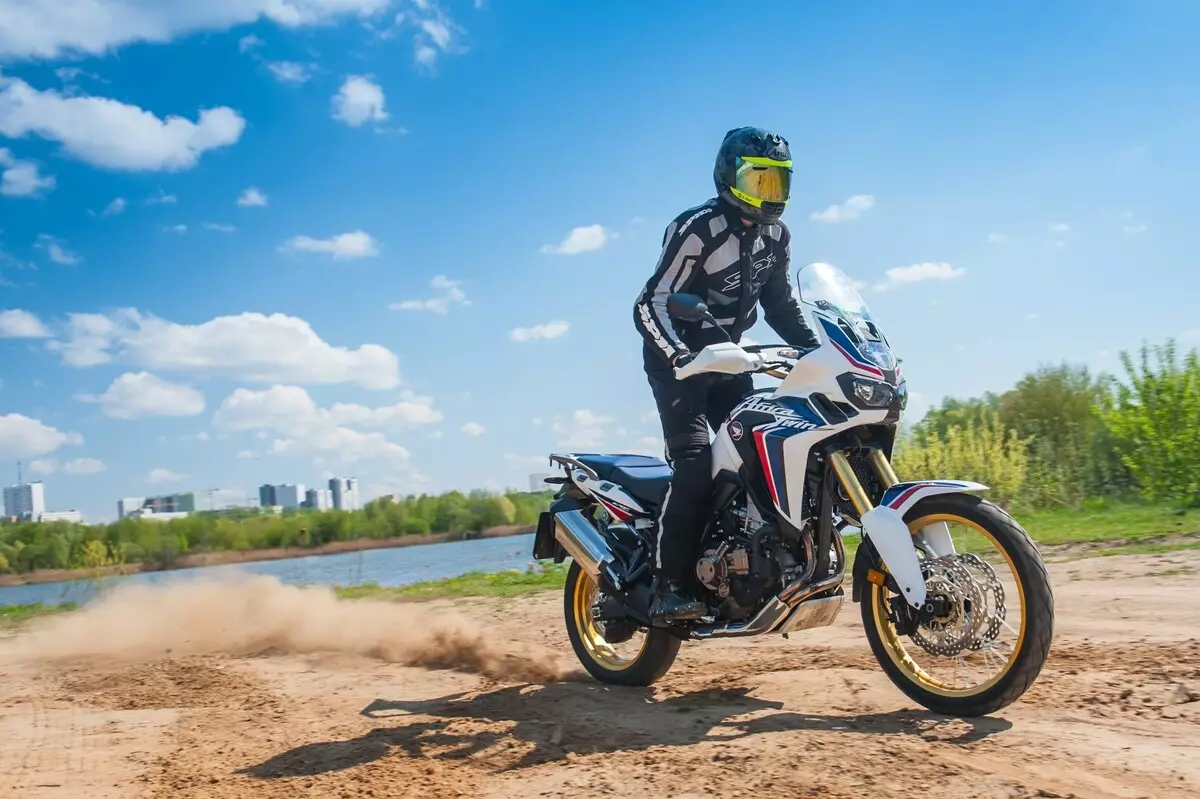 Здрастуй, «Африка»: тест-драйв Honda CRF1000L Africa Twin 42936_32