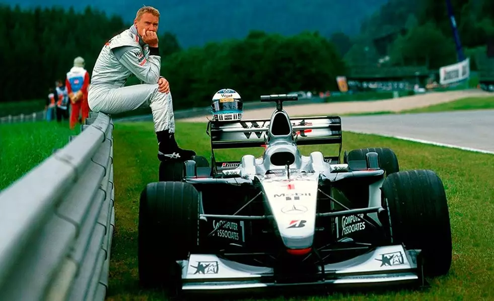 Mika Hakkinen broke up with his manager