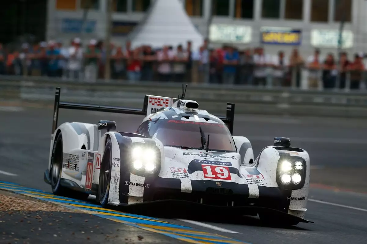Porsche podaljšuje program sodelovanja v LMP1
