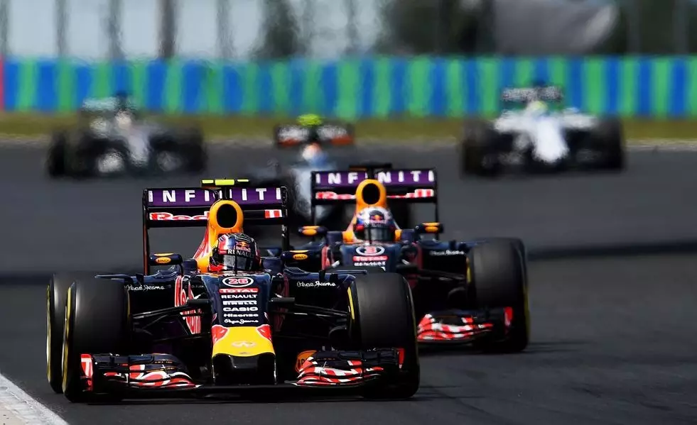 Grand Prix Prix នៃប្រទេសបែលហ្ស៊ិក។ កាវារេចីន លោក Lewis Hamilton បានឈ្នះក្នុងស្ប៉ា