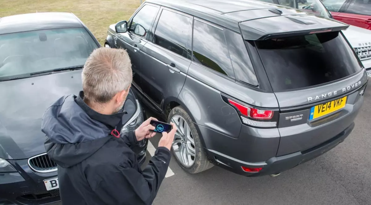 Los autos Land Rover pueden ser controlados de forma remota. 435_5