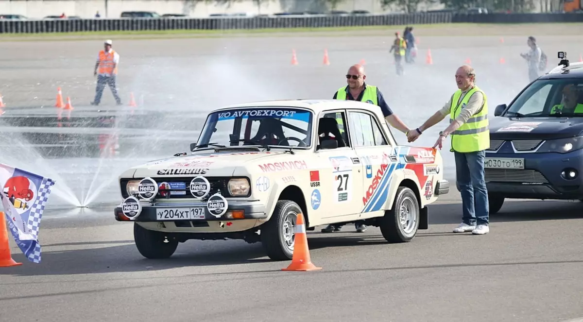 Bosch Moskau Klassik na poligonu FSO: borbeni mod za Oldtimeters 436_46