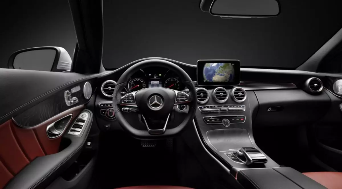 I-MECEDESS Mercedes-Benz C-Class izofinyelela emashalofini ekuqaleni kuka-2015 4483_4